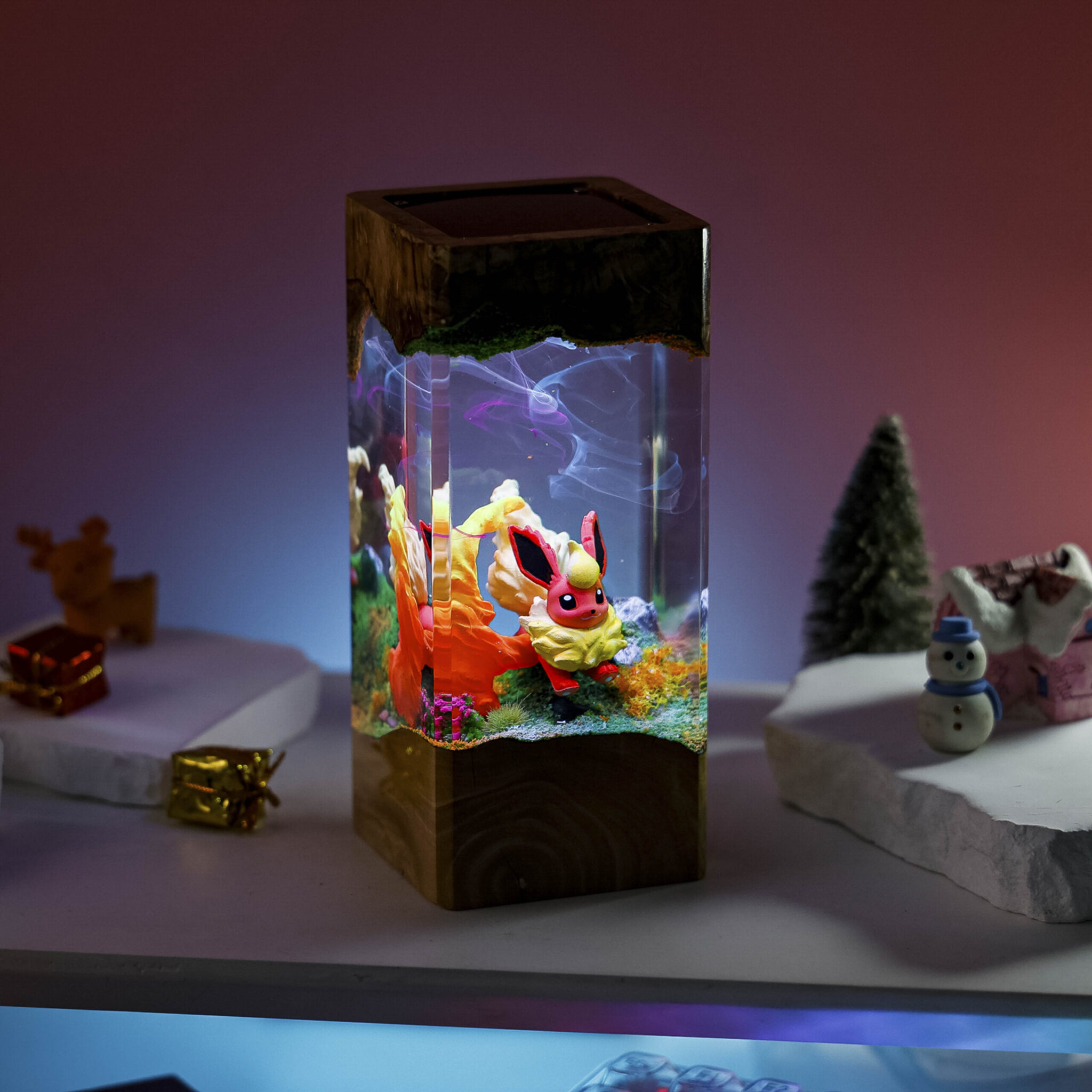 Flareon Pokemon Resin Diorama Lamp - Vietresin