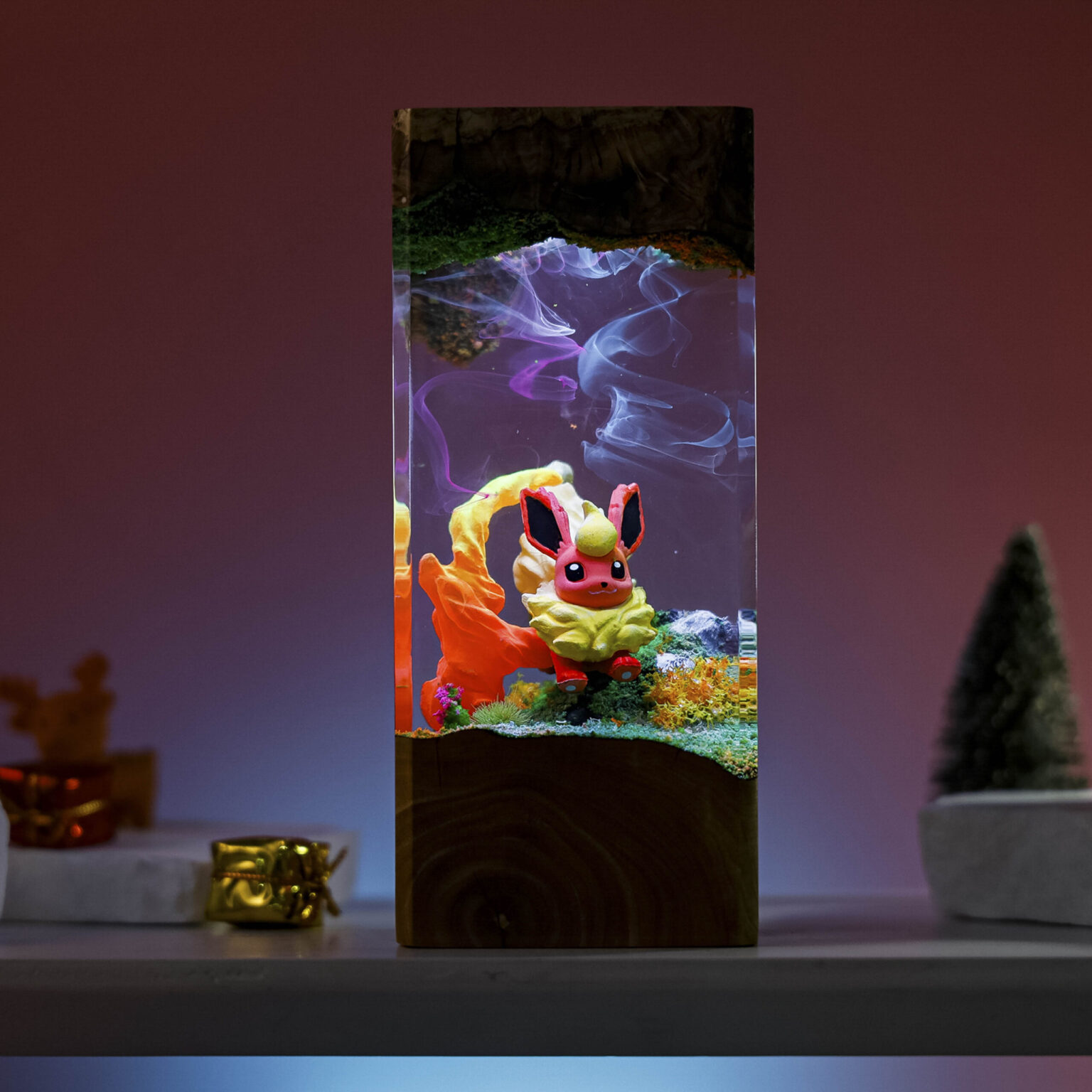 Flareon Pokemon Resin Diorama Lamp - Vietresin